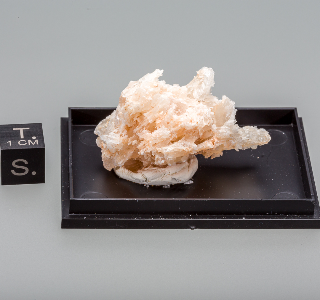 Gypsum - Mark's Minerals